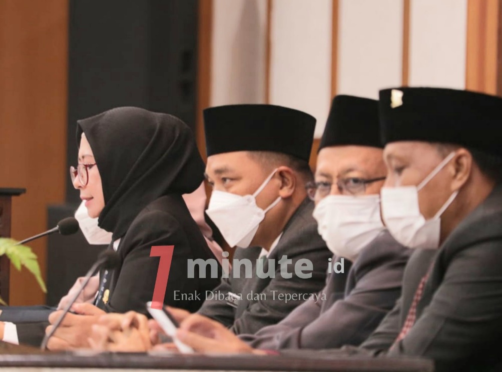Khidmat Pelantikan Ali Mahmudi Sebagai Anggota Dprd Gresik Gantikan