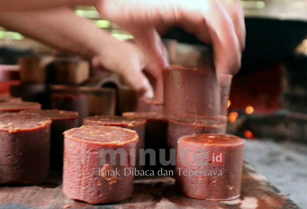 Membuat Gula Aren yang Kaya Khasiat Butuh Waktu Sehari – 1minute.id